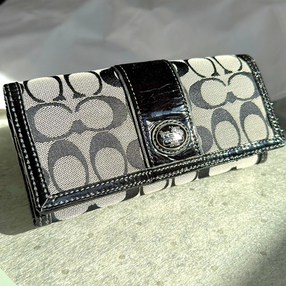 Coach | Bags | Coach Large Wallet In Monogram Canvas And The Leather ...